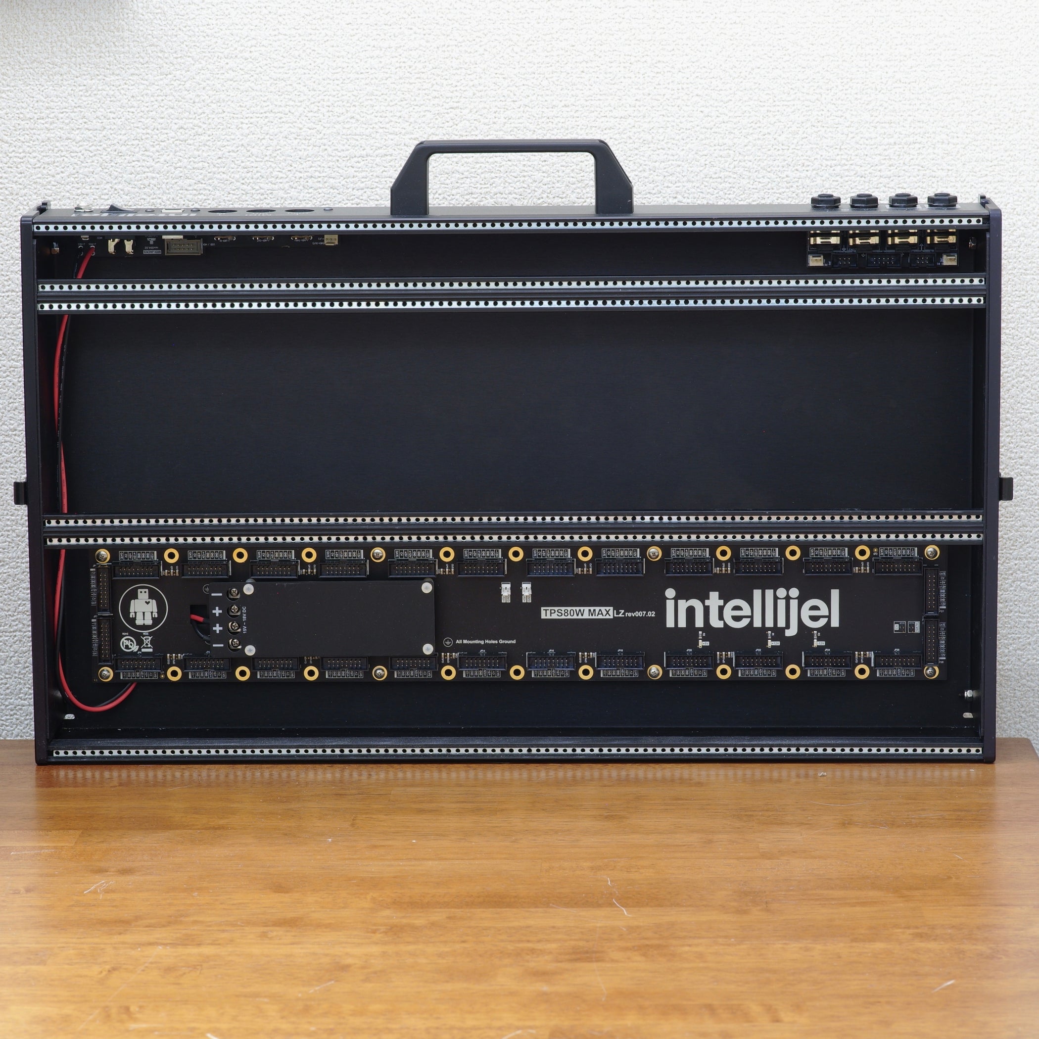Intellijel Designs 7U Performance Case Stealth Edition (104HP) & 7Ux10 ...
